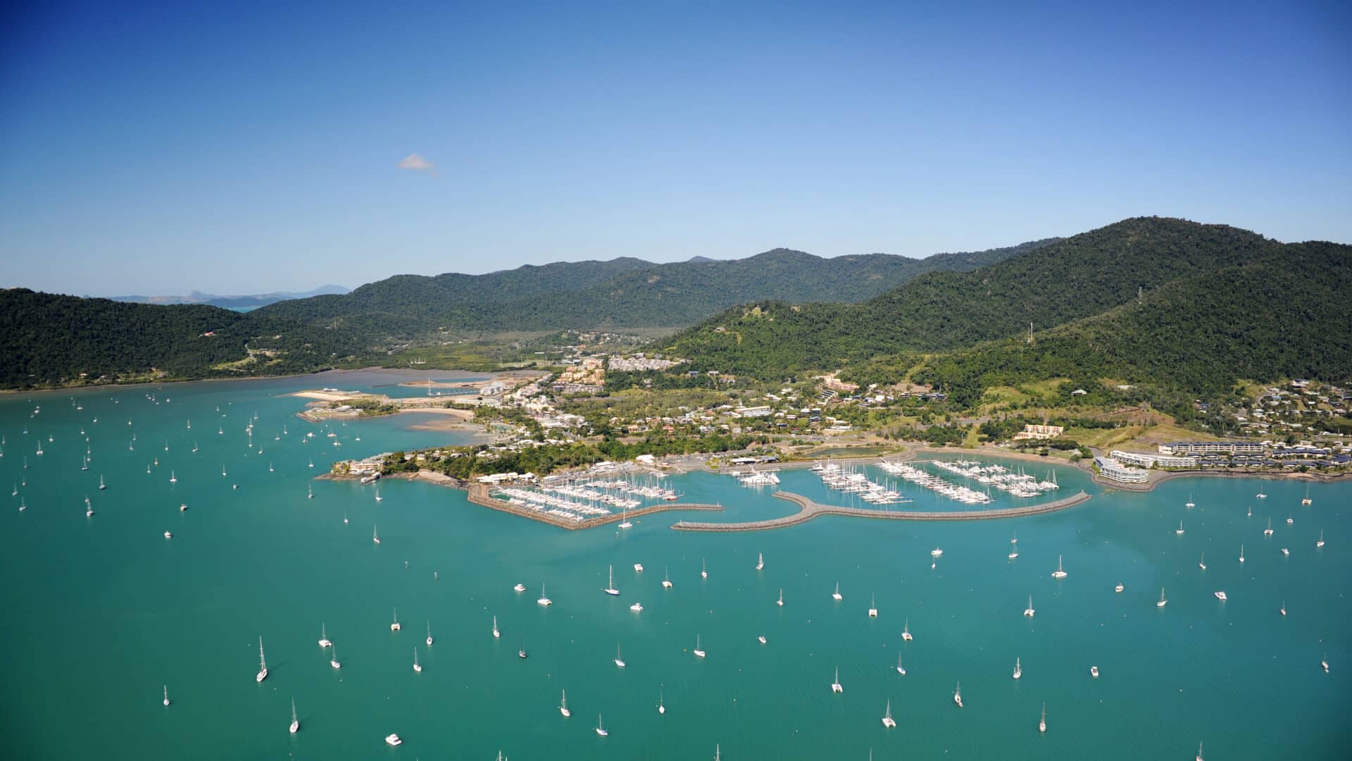 Airlie Beach Accommodation | at Hotel Group