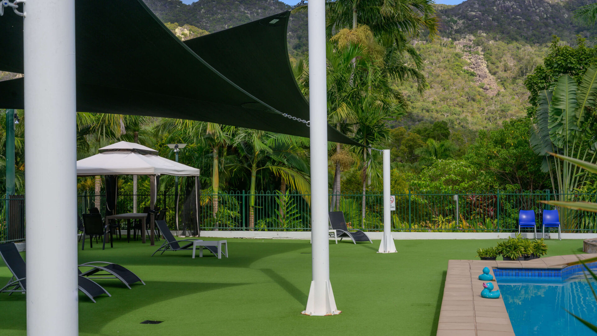 Amaroo Rainforest Resort | Resorts Magnetic Island | at Hotels