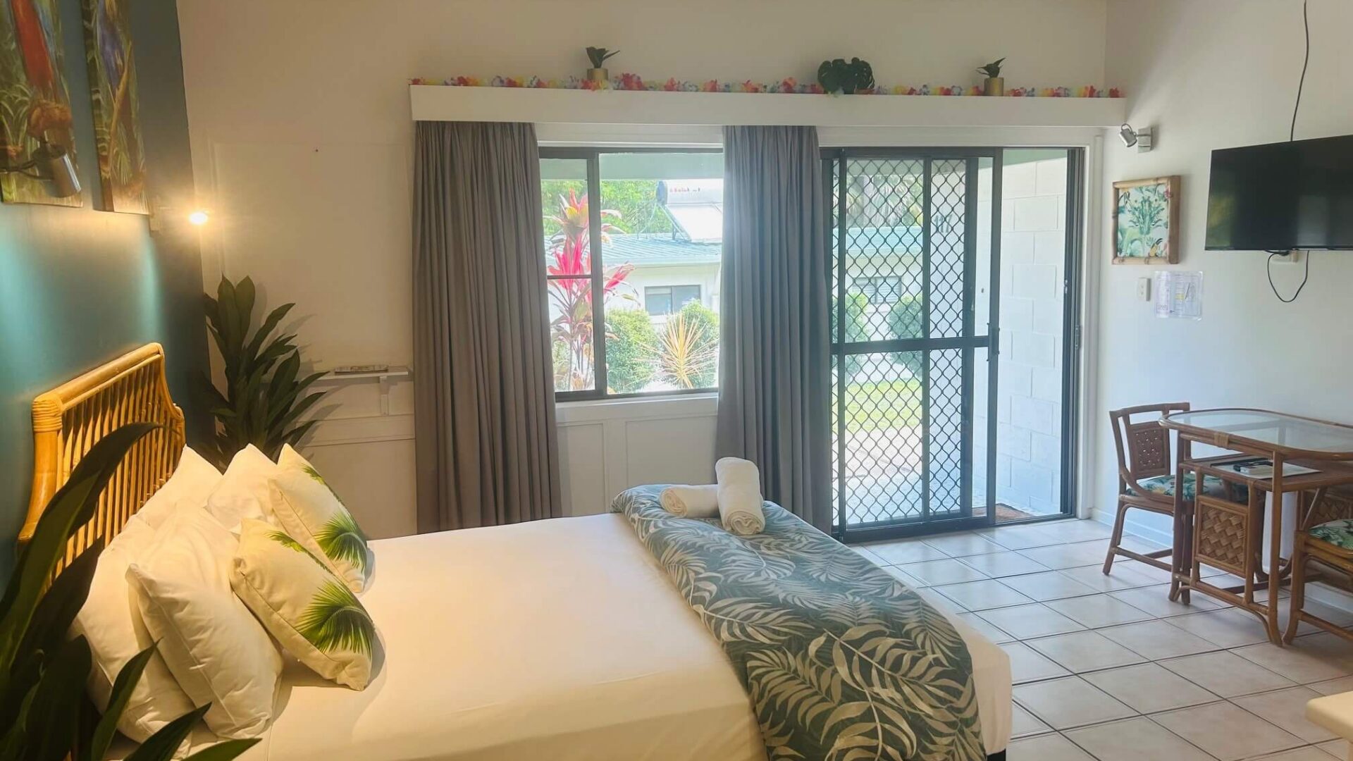 Amaroo Rainforest Resort | Resorts Magnetic Island | at Hotels