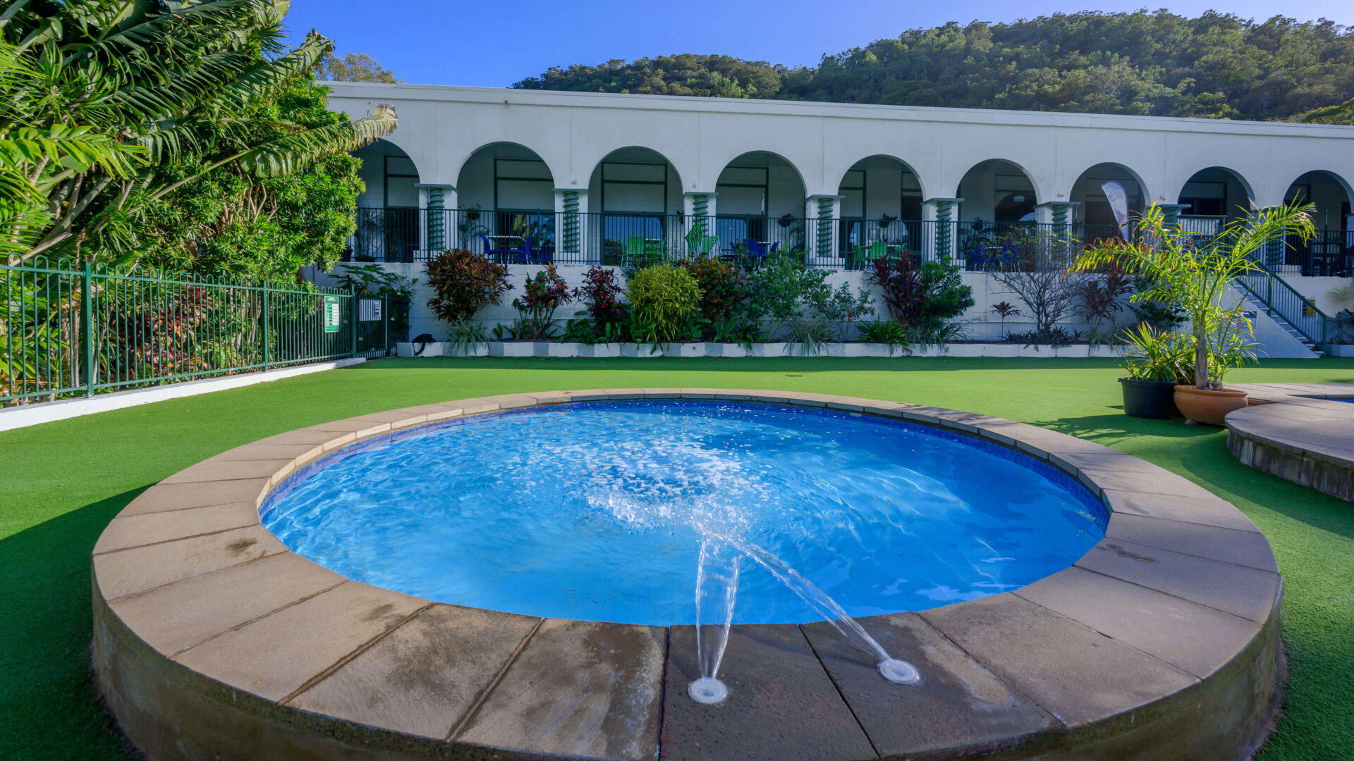 Amaroo Rainforest Resort | Resorts Magnetic Island | at Hotels